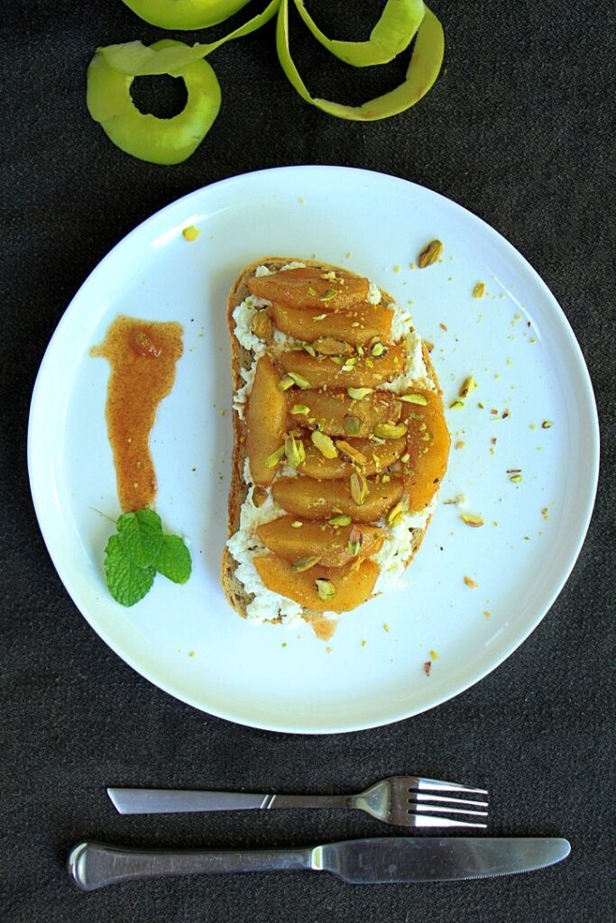 Healthy Apple Pie Ricotta Toast - Aroma and Essence